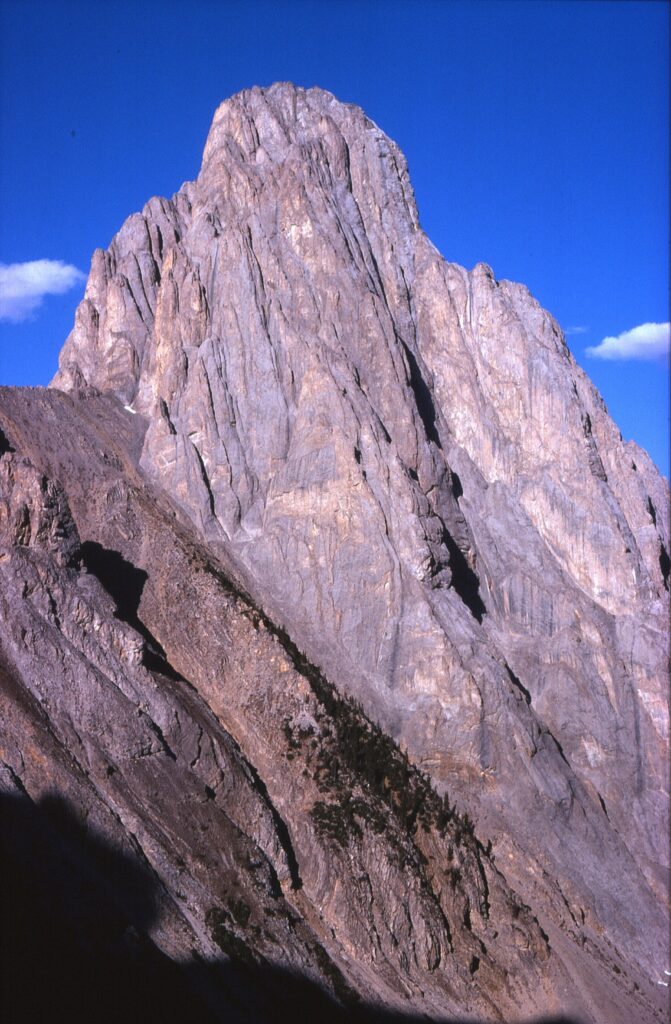 Classic Loop Hikes in Banff and Yoho - Canadian Rockies Trail Guide